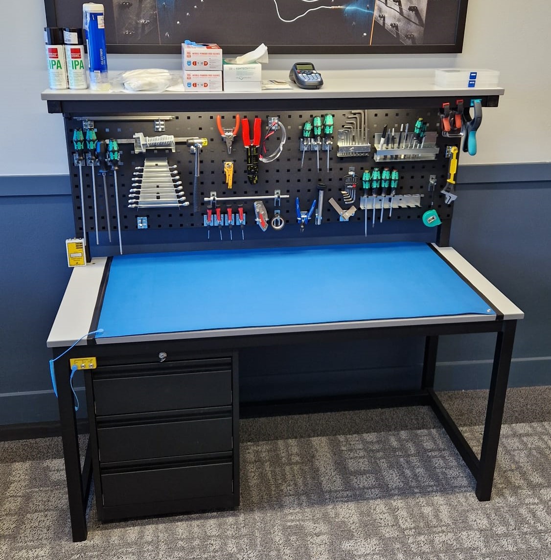 The Ultimate Workbench Buyer’s Guide – Benchmaster